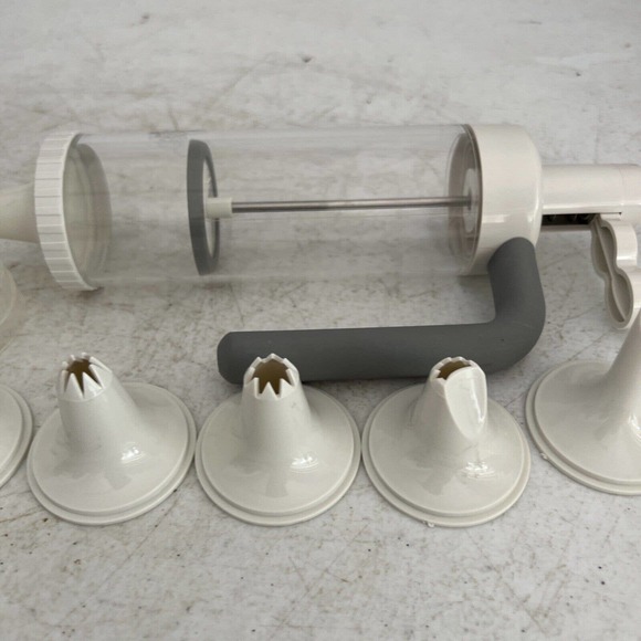 Pampered Chef | Kitchen | Pampered Chef Easy Accent Decorator 778 ...